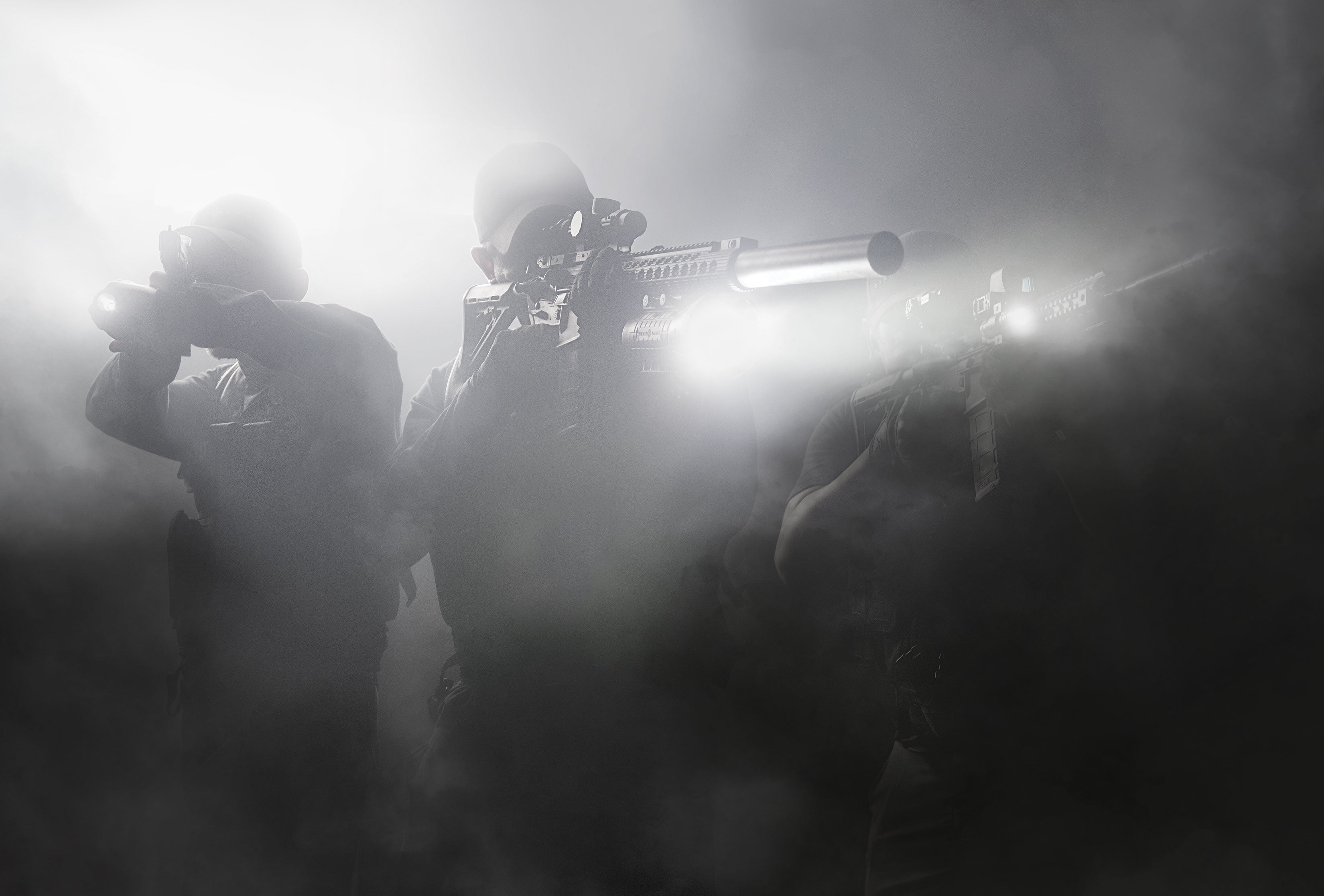 Tactical Flashlight with Weapon Mount: SS2000 by Sightmark