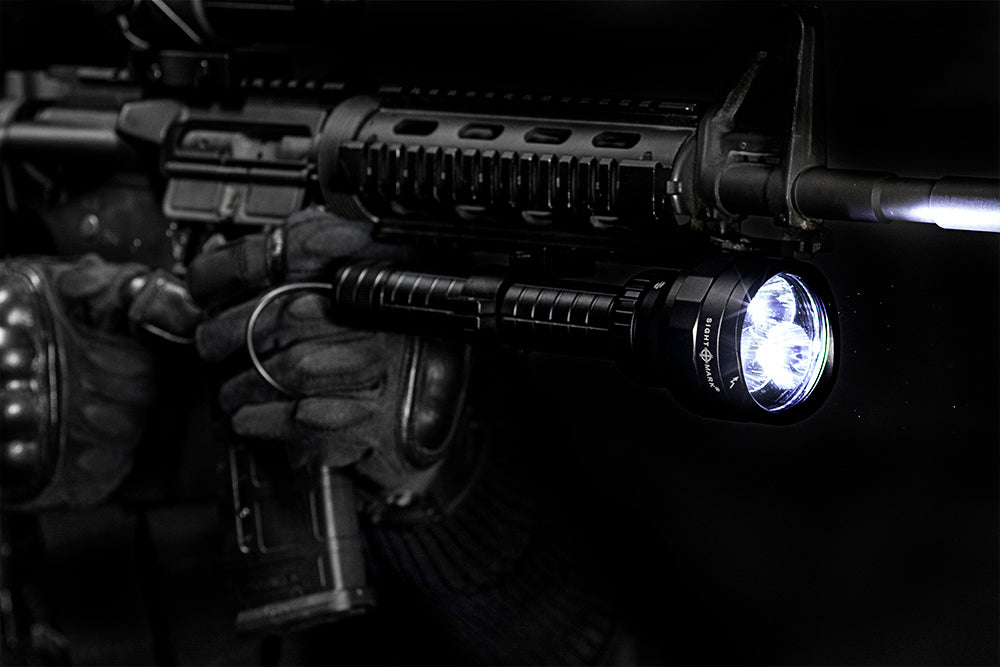 Tactical Flashlight with Weapon Mount: SS2000 by Sightmark